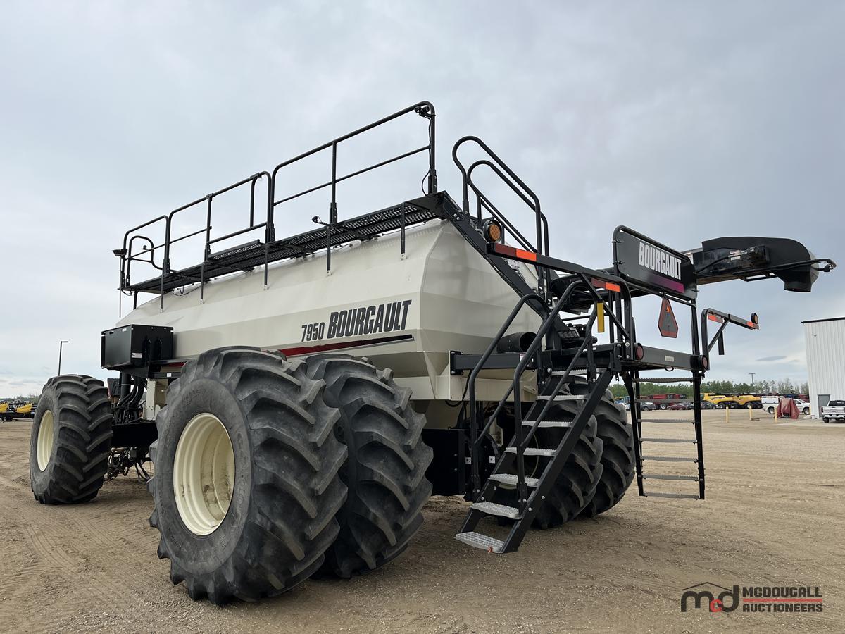 2017 Bourgault 7950 Air Cart
